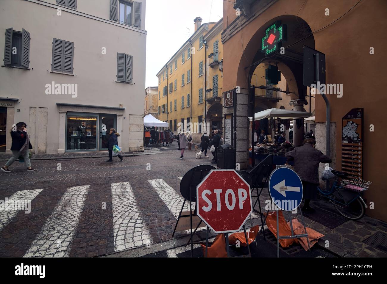 Pavement with shops in an italian town Stock Photo - Alamy