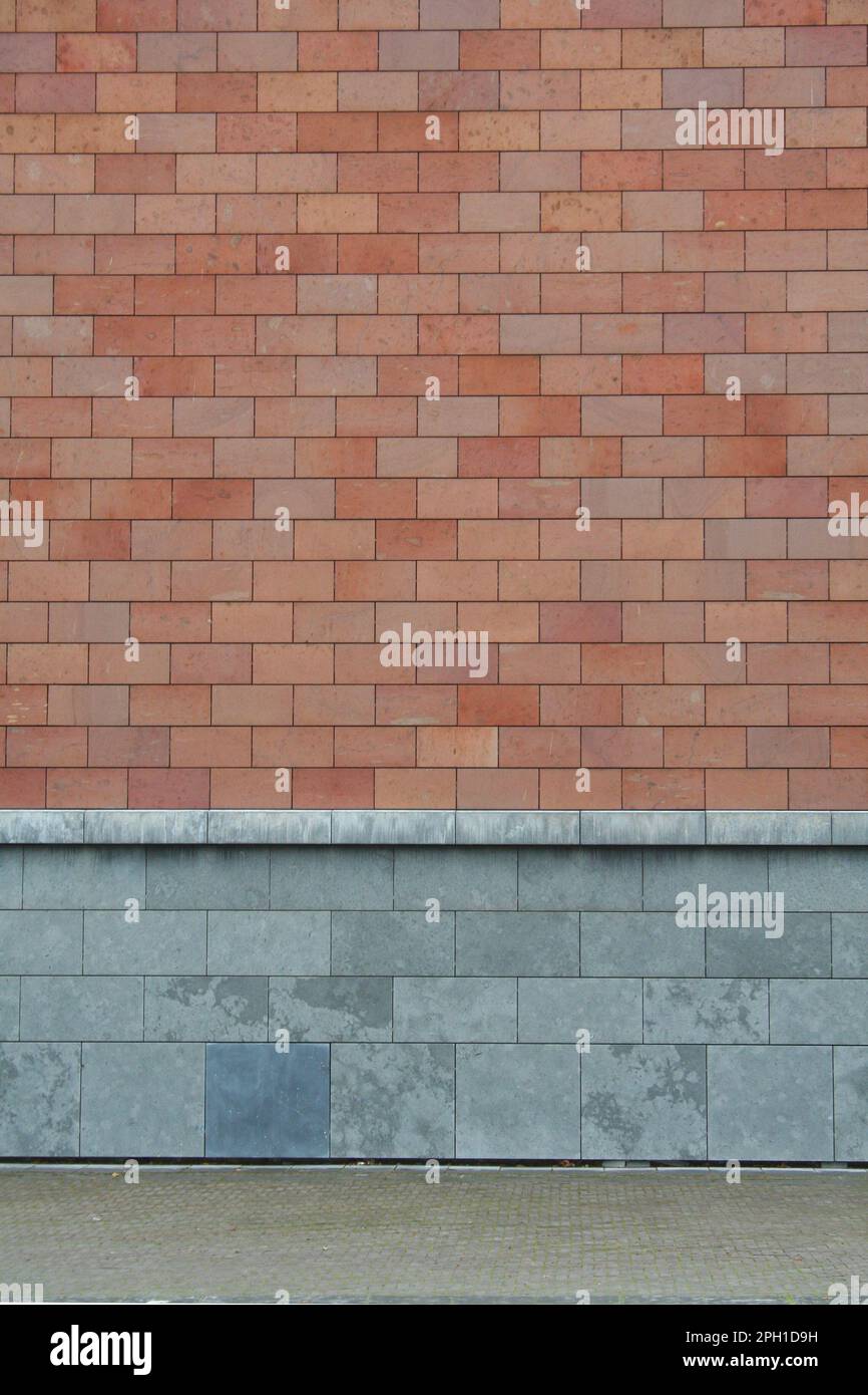A brick and cement block building Stock Photo - Alamy