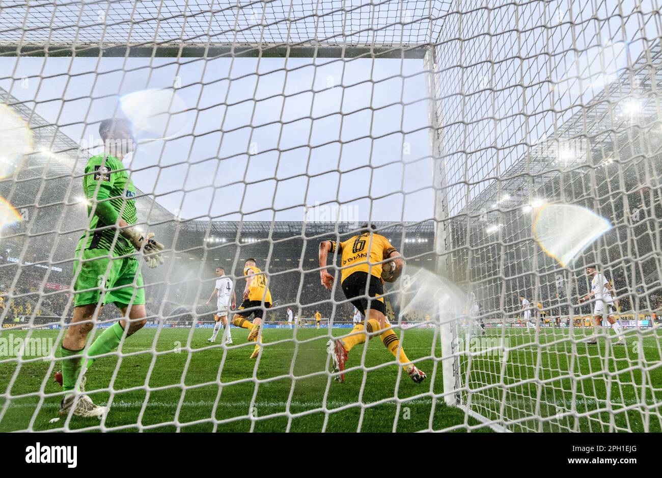 25 March 2023, Saxony, Dresden: Soccer: 3. league, SG Dynamo Dresden ...