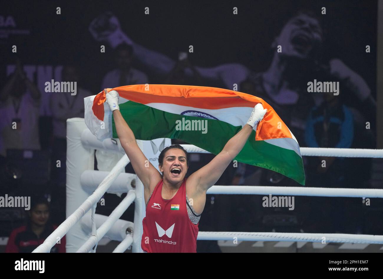 India's Sweety celebrates after wining Elite Women 75-81Kg Light heavy ...