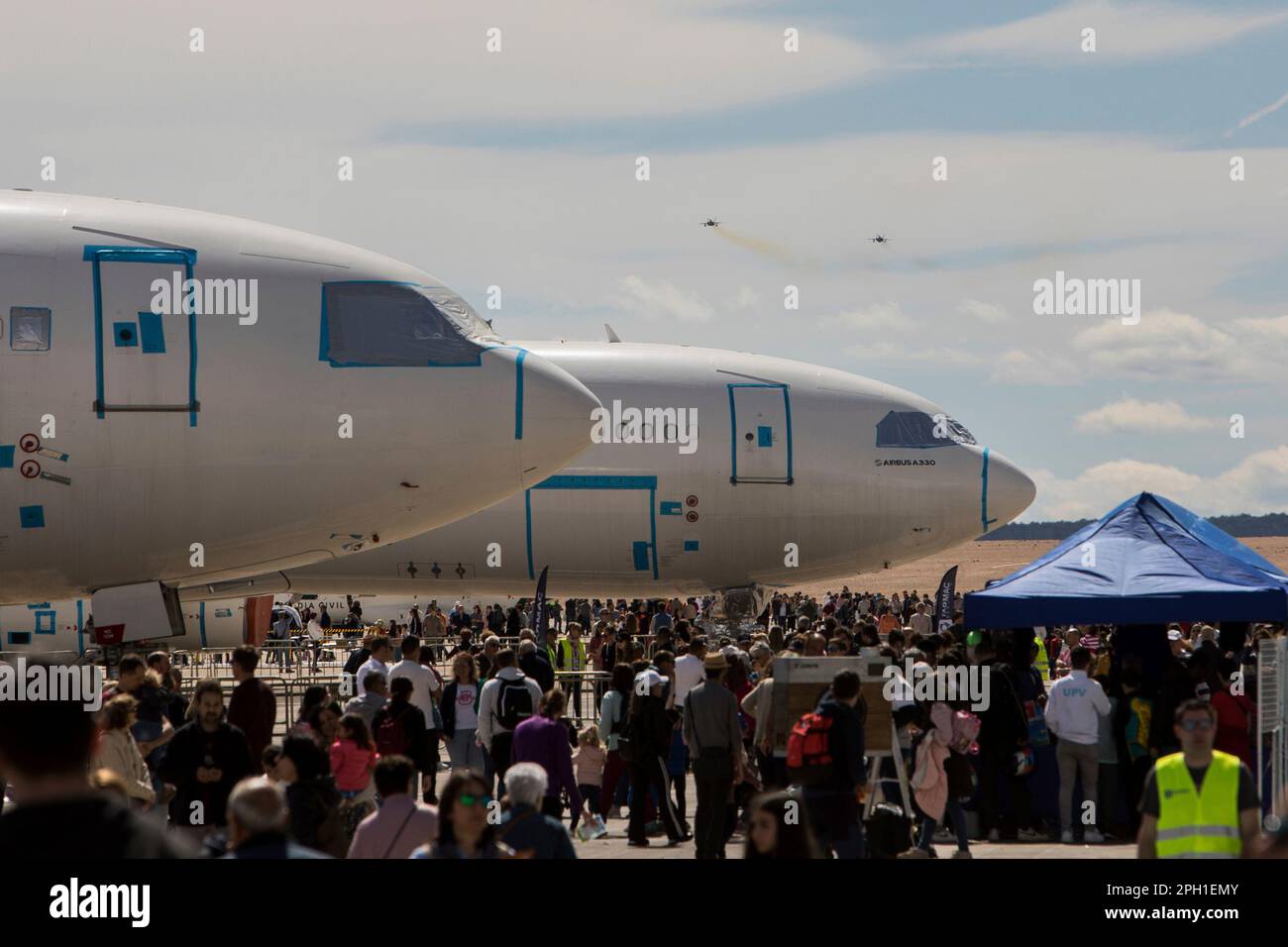 Several people during the institutional act of celebration of the 10th ...
