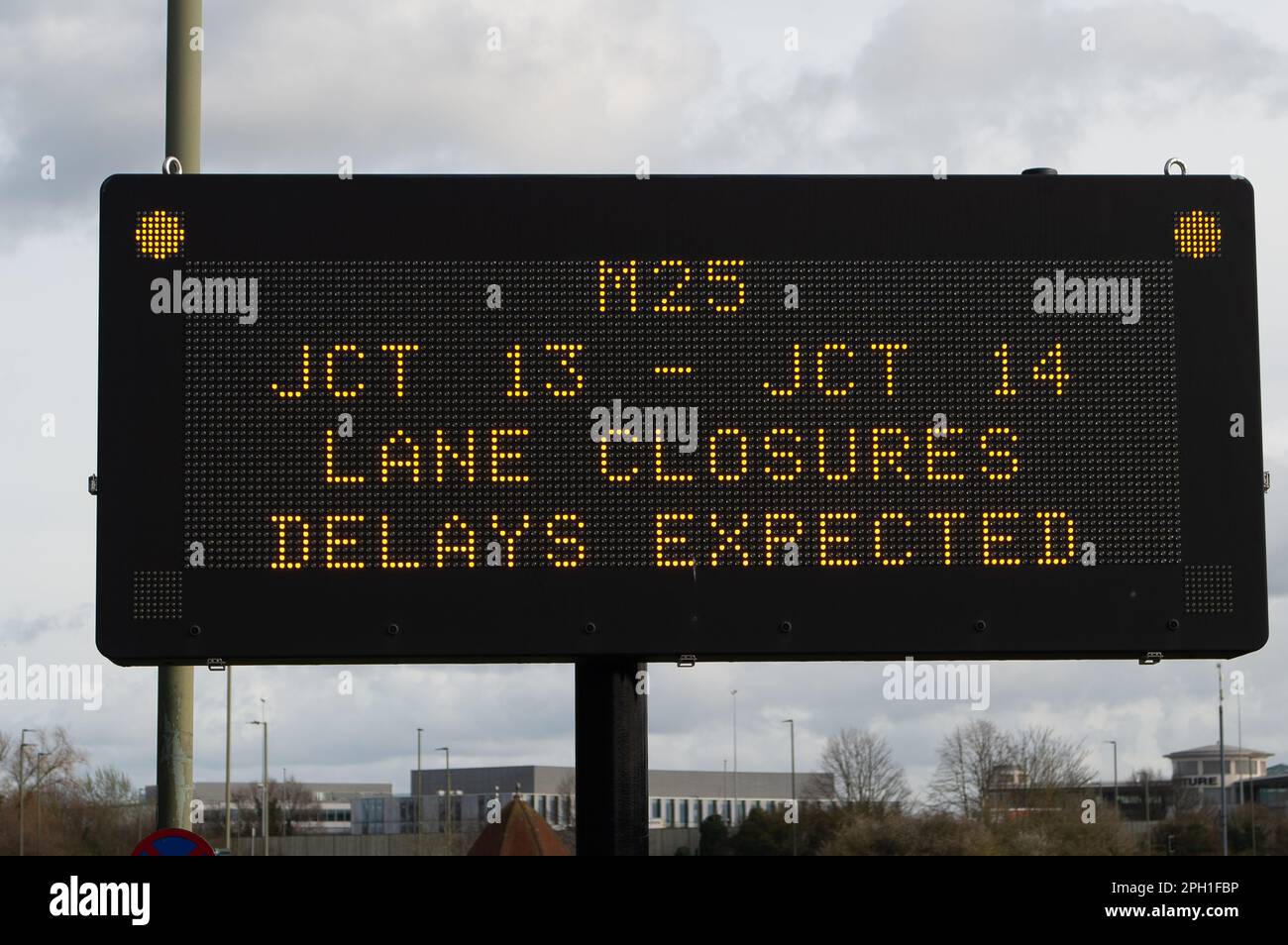 Egham, Surrey, UK. 25th March, 2023. The M25 at Egham, Surrey. There ...
