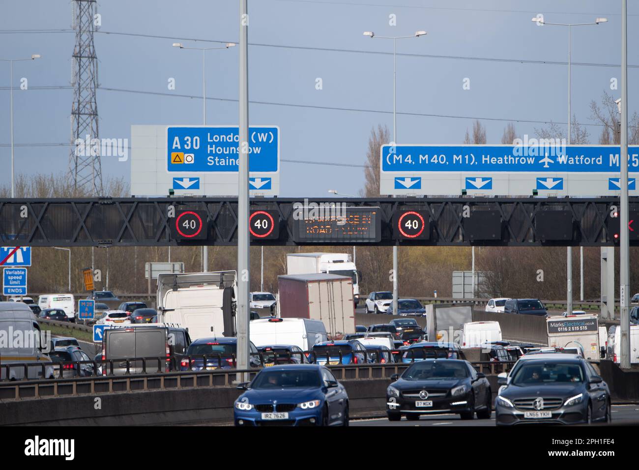 Egham, Surrey, UK. 25th March, 2023. The M25 at Egham, Surrey. There ...