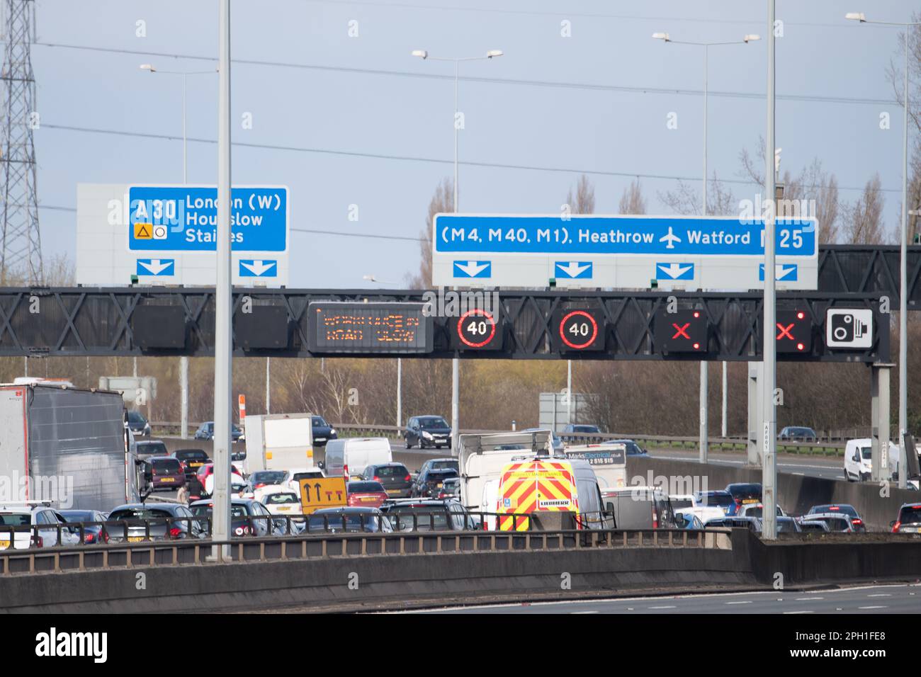 Egham, Surrey, UK. 25th March, 2023. The M25 at Egham, Surrey. There ...