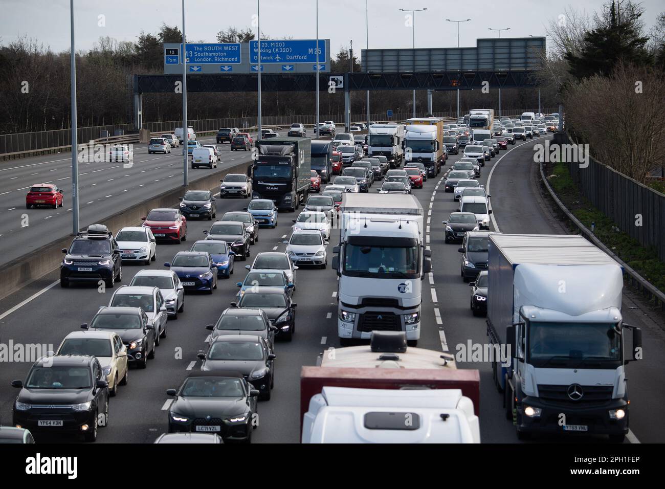 A3 and m25 motorway hi-res stock photography and images - Alamy