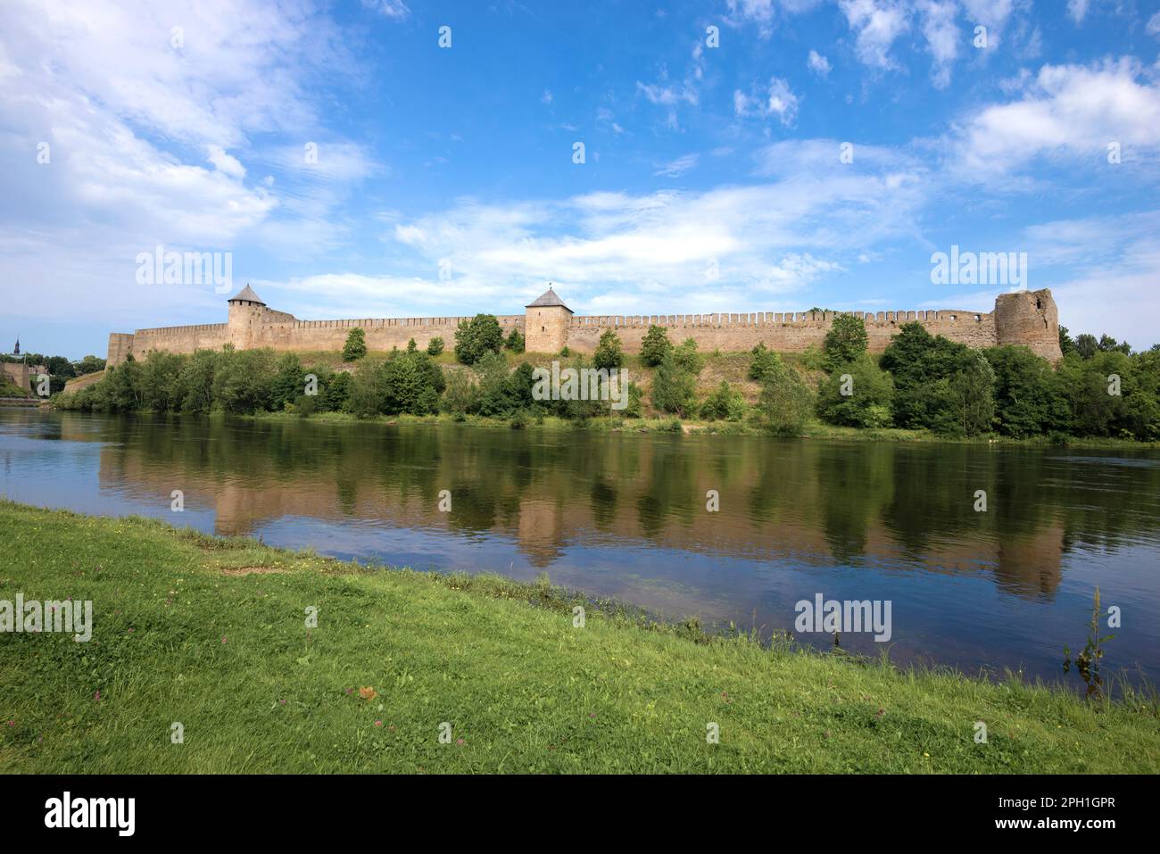 View of the Russian ancient Ivangorod fortress from the Estonian bank ...