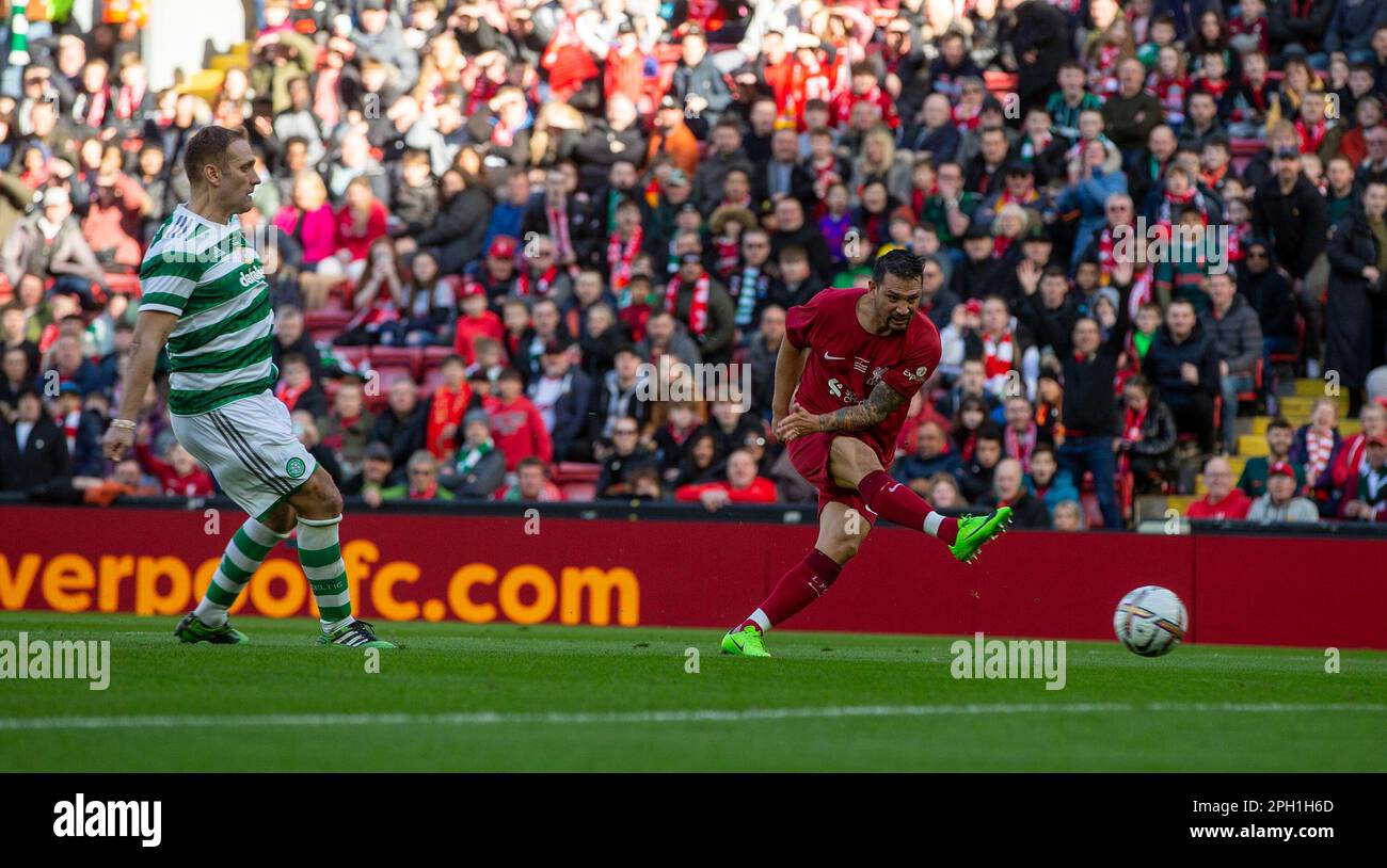Liverpool Legends Mark Gonzalez scoring against Celtic Legends during ...