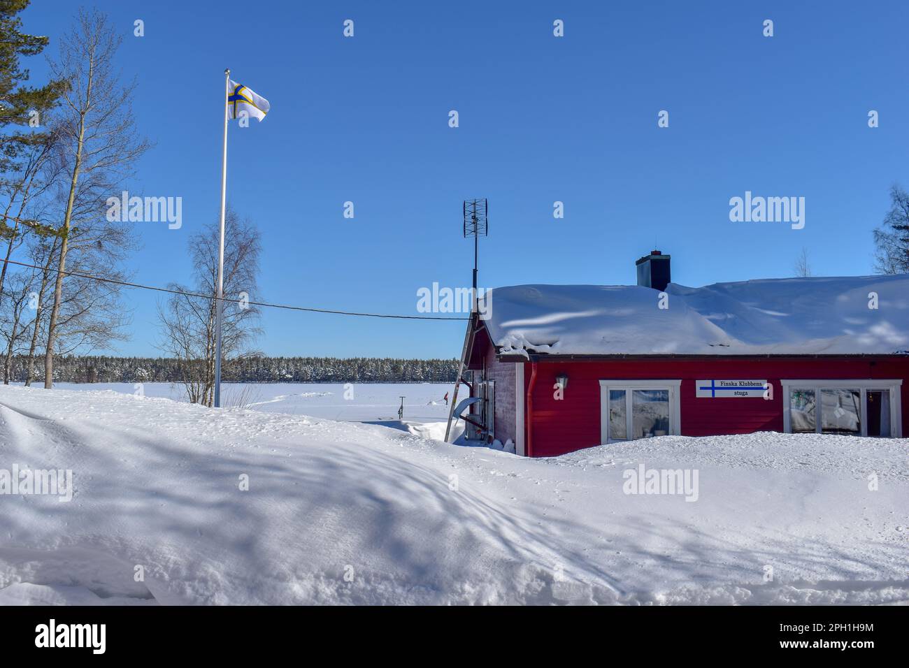 Beautiful super Finnish winter landscape with red wooden finnish house ...