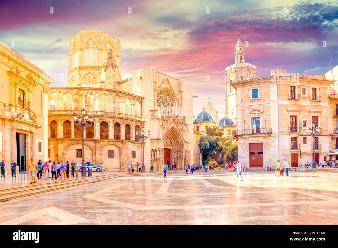 Catedral de santa maria de valencia hi-res stock photography and images ...