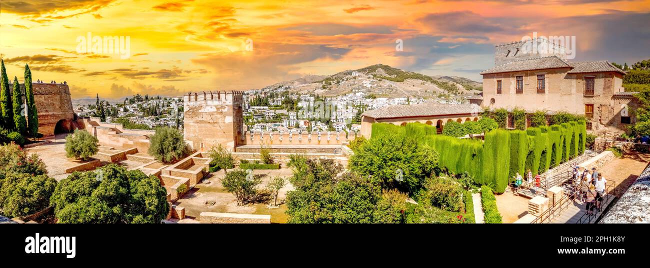 Islamic art granada hi-res stock photography and images - Alamy
