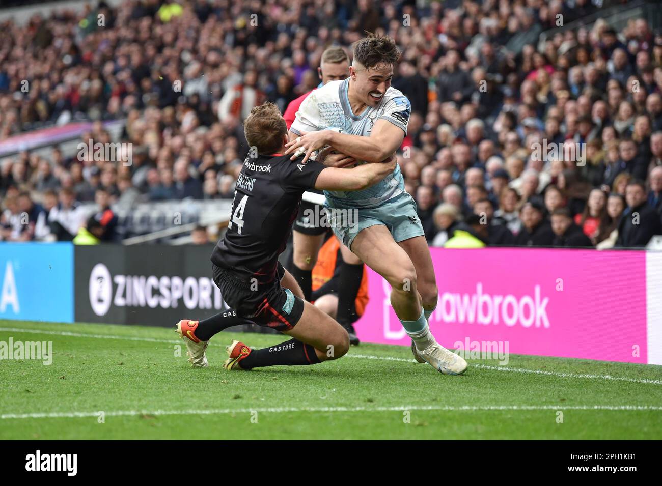 London, UK. 25th Mar, 2023. Cadan Murley of Harlequins drives for the ...