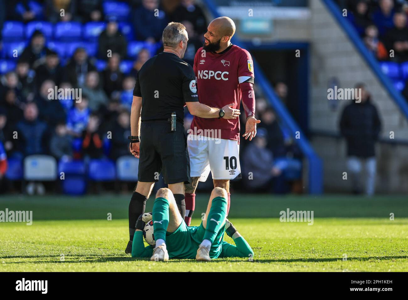 Carl brook referee hi-res stock photography and images - Alamy