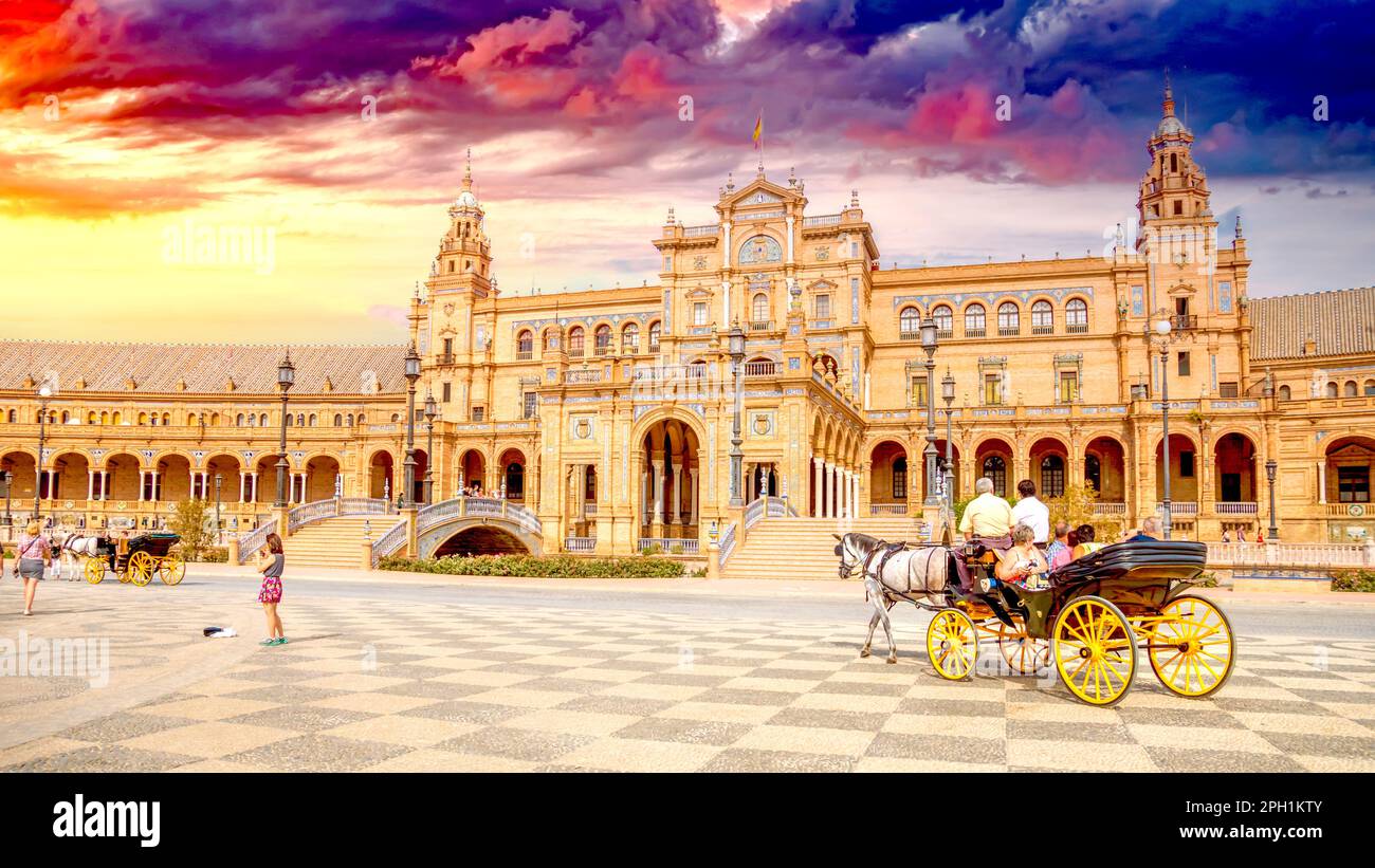 Plaza de la ciudad de sevilla hi-res stock photography and images - Alamy