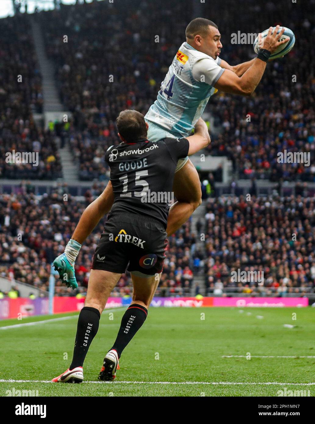 Joe merchant harlequins hi-res stock photography and images - Alamy