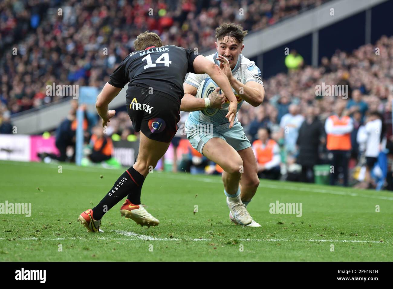 London, UK. 25th Mar, 2023. Cadan Murley of Harlequins driving for line ...