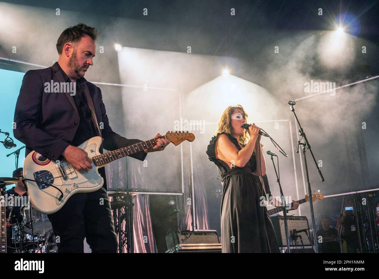 Robin foster hi-res stock photography and images - Alamy