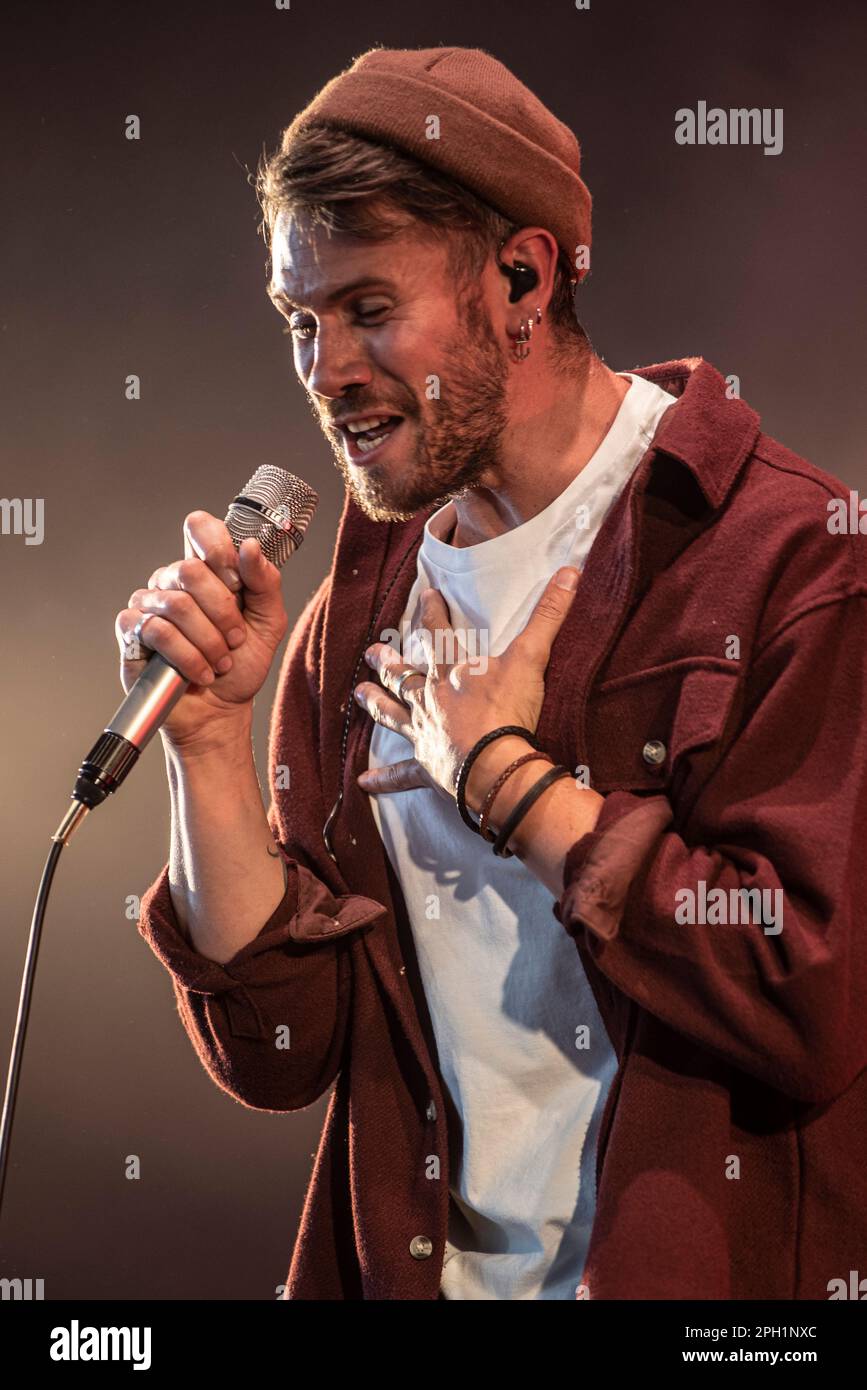Petit chanteur hi-res stock photography and images - Alamy