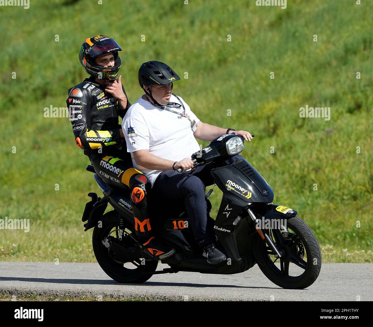 Scooter racing motogp hi-res stock photography and images - Alamy
