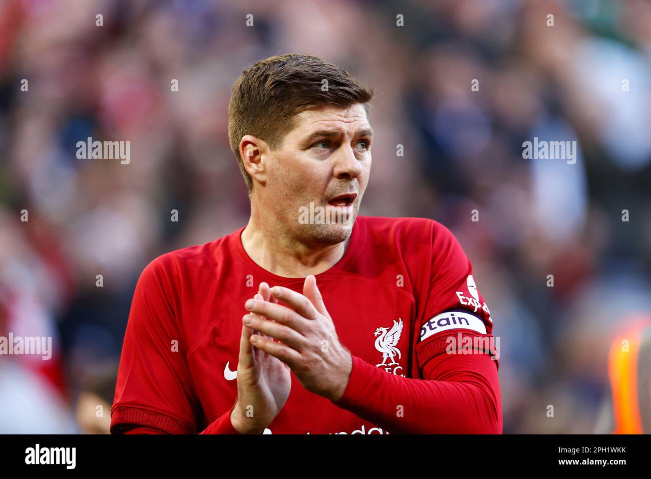 Football action steven gerrard hi-res stock photography and images - Alamy