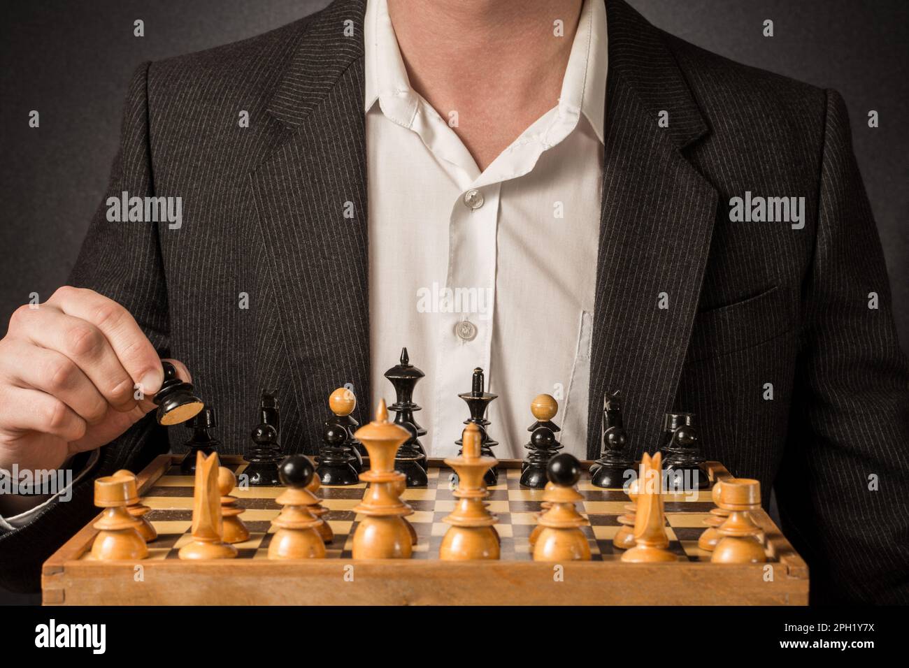 Chess checkmate play hi-res stock photography and images - Alamy