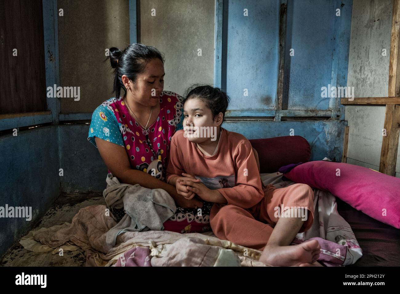 Reportage about minamata disease hi-res stock photography and images ...