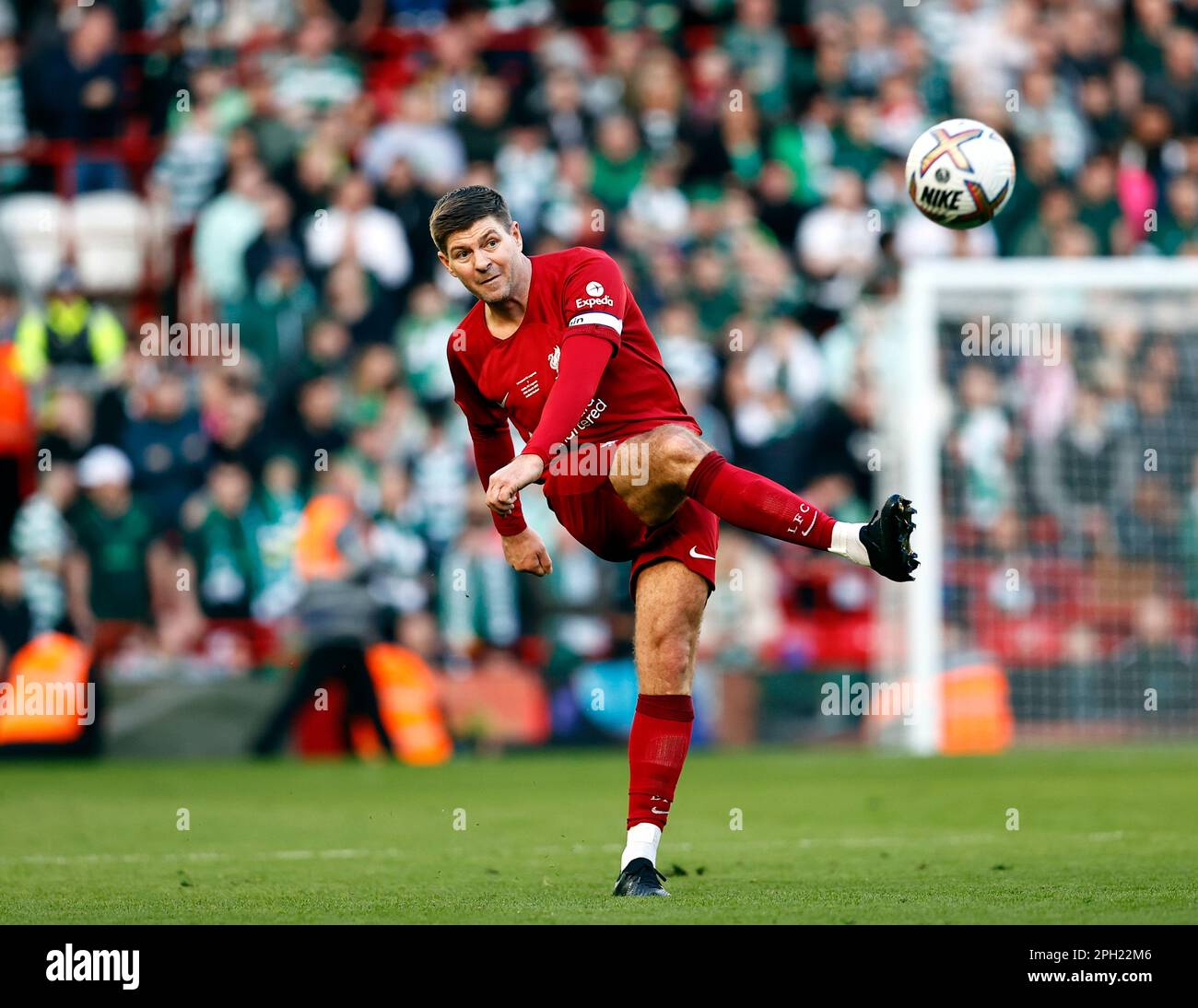 Anfield steven gerrard hi-res stock photography and images - Alamy