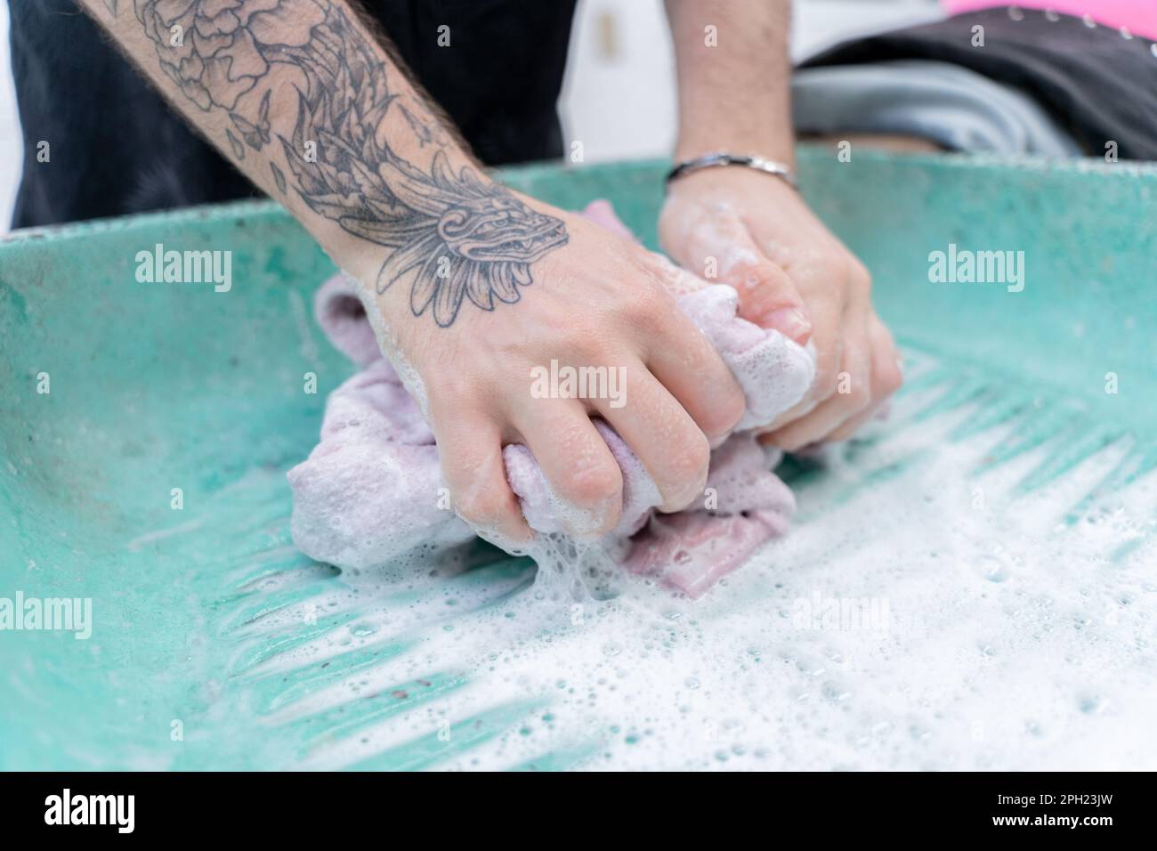 Handwashing clothes sink hi-res stock photography and images - Alamy
