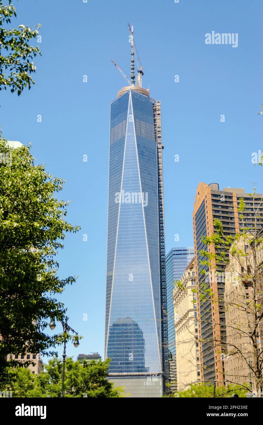 One World Trade Center May 2013 33 Us Attacks Wtc Iron Workers Stock