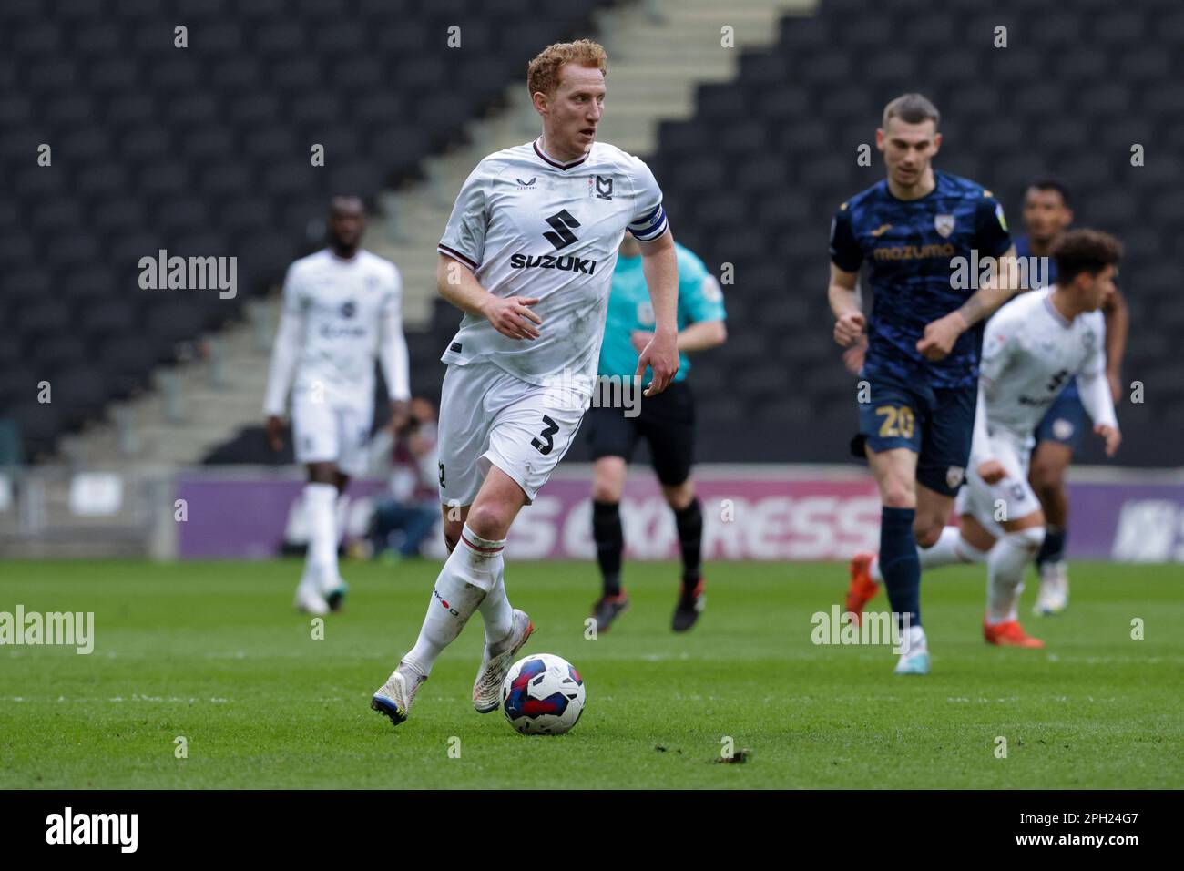 Captain dean lewington hi-res stock photography and images - Alamy