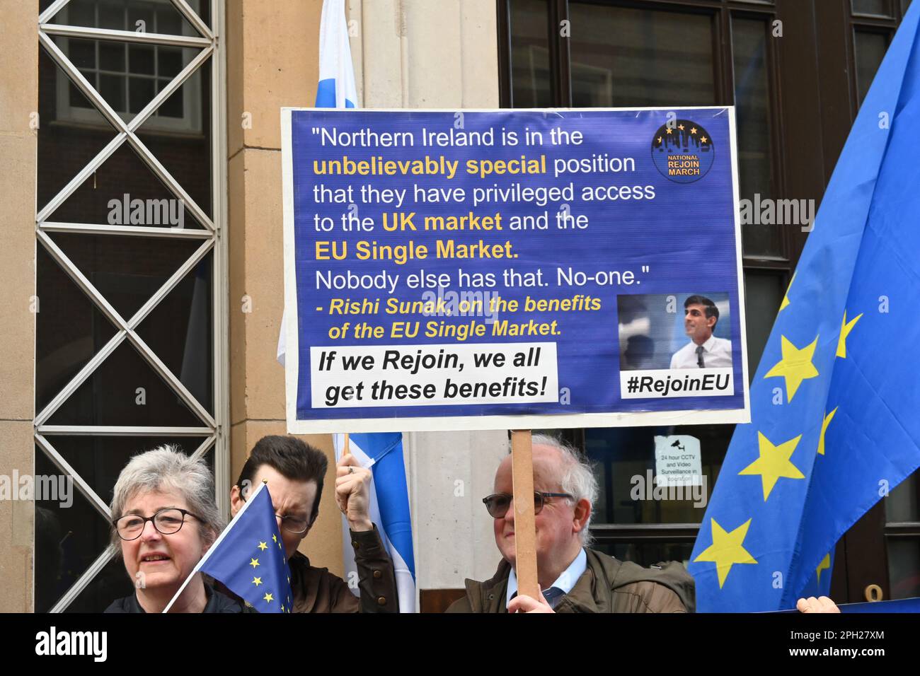 Parliament square, London, UK. 25th Mar, 2023. Pro-EU European ...