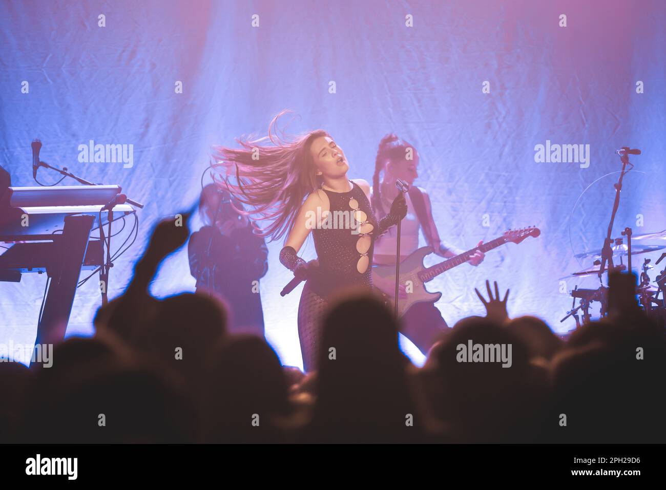 Mimi webb singer hi-res stock photography and images - Alamy