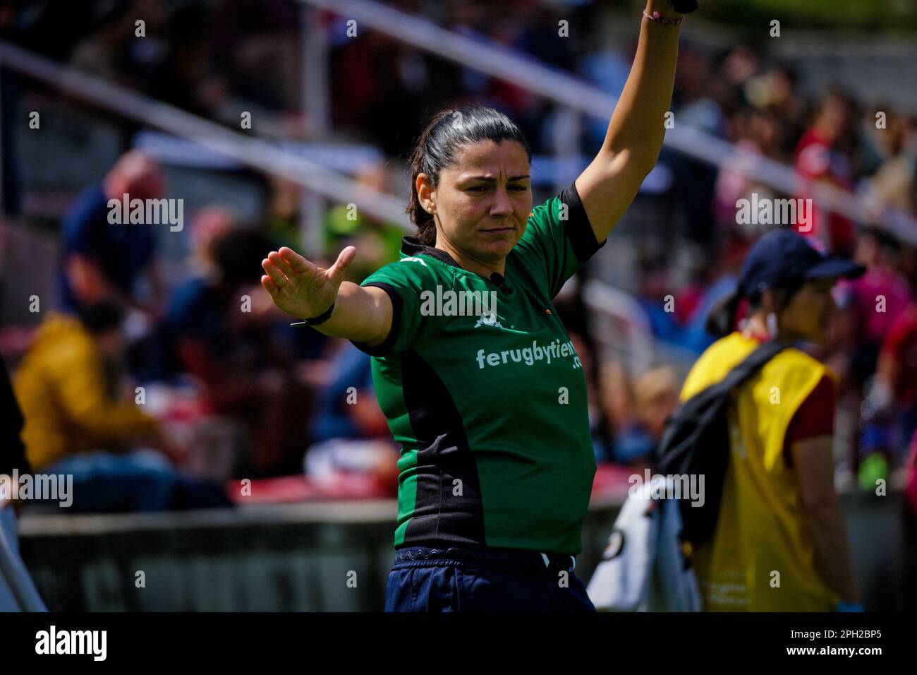 Female rugby referee hi-res stock photography and images - Alamy