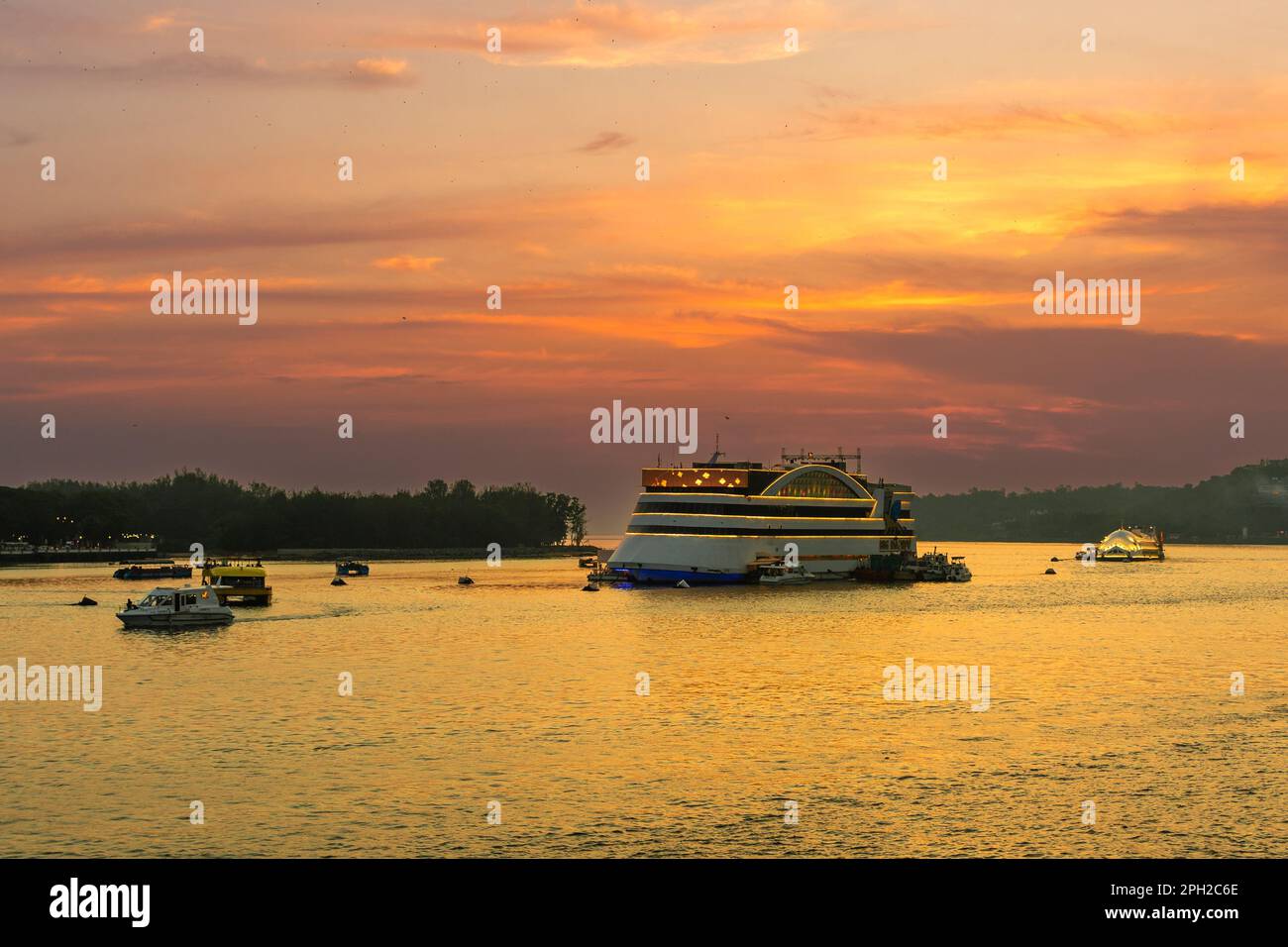 Panaji Goa India Oct 22 2022: Sunset time cruise View of the Atal Setu ...