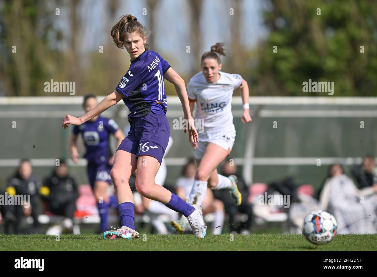 Marie Minnaert (16) of Anderlecht pictured during a female soccer game between RSC Anderlecht ...