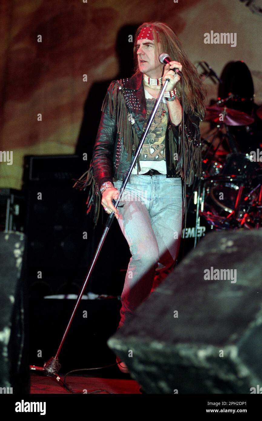 Milan Italy 03/03/1995 : Saxon , the singer Peter Biff Byford, the ...