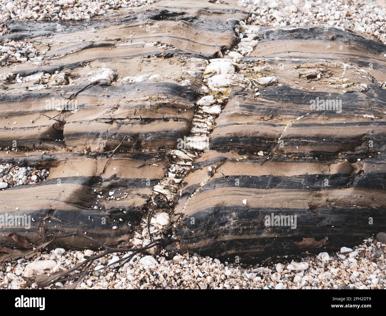 Rock stratum hi-res stock photography and images - Alamy