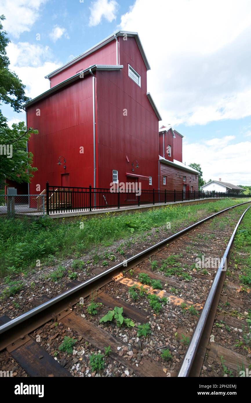 Vertical shot old railway hi-res stock photography and images - Alamy
