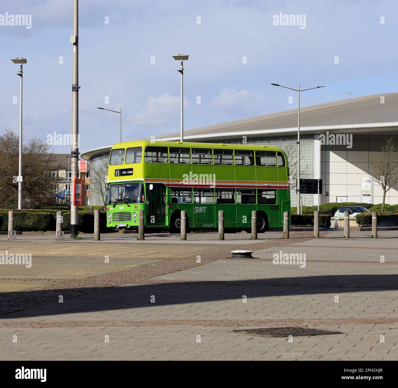 Green double decker bus, Cardiff Bay. Taken March 2023.cym Stock Photo ...