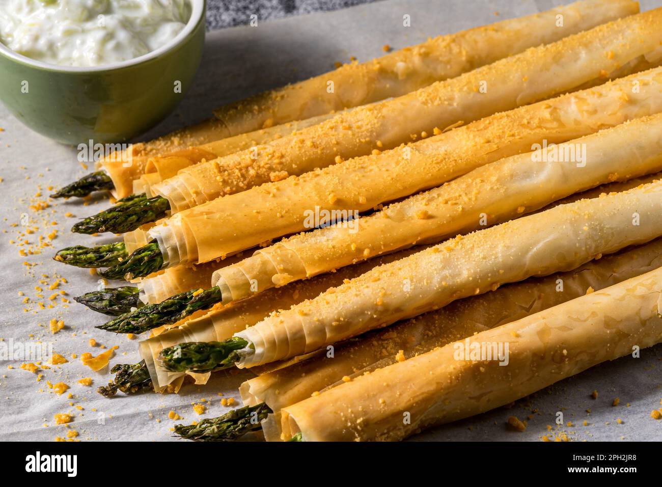 Rolled phyllo dough in hi-res stock photography and images - Alamy