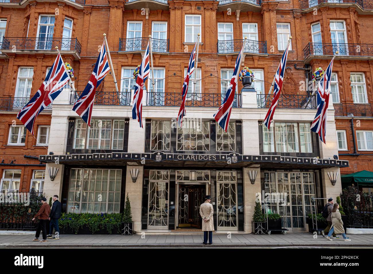 Claridges Hotel London - Claridges Mayfair is a five star hotel on ...