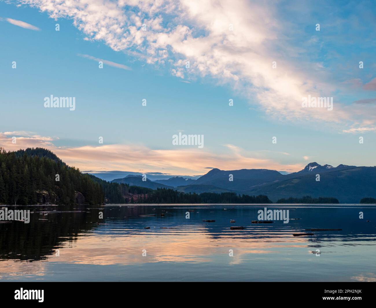 BC00729-00...BRITISH COLUMBIA - Lois Lake from the Lois Lake Recreation ...