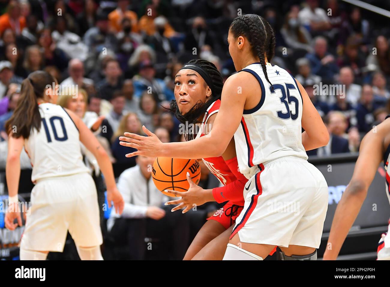 Seattle, WA, USA. 25th Mar, 2023. Ohio State Buckeyes forward Cotie ...