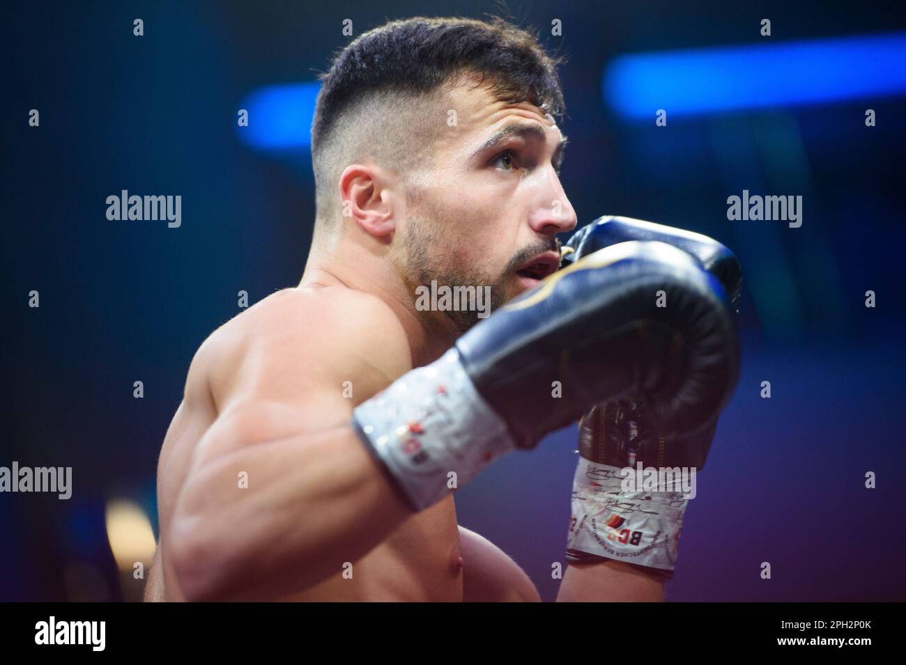 Edison zani hi-res stock photography and images - Alamy