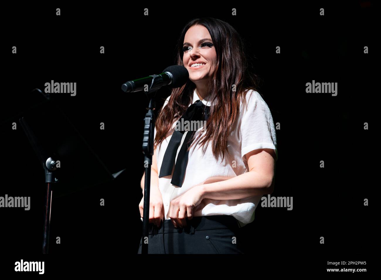 Dont tell my mother hi-res stock photography and images - Alamy