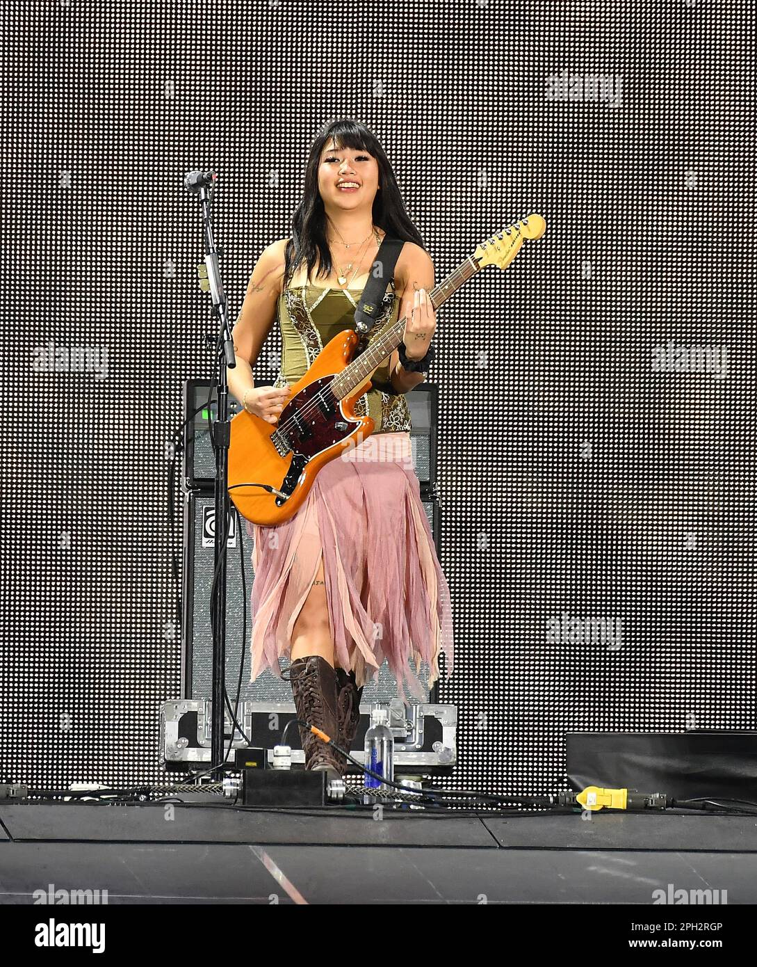 Beabadoobee concert hi-res stock photography and images - Alamy