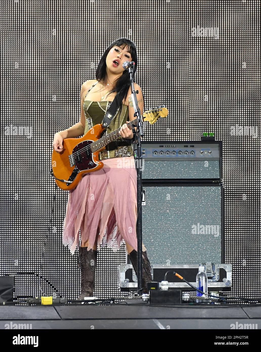 Beabadoobee concert hi-res stock photography and images - Alamy