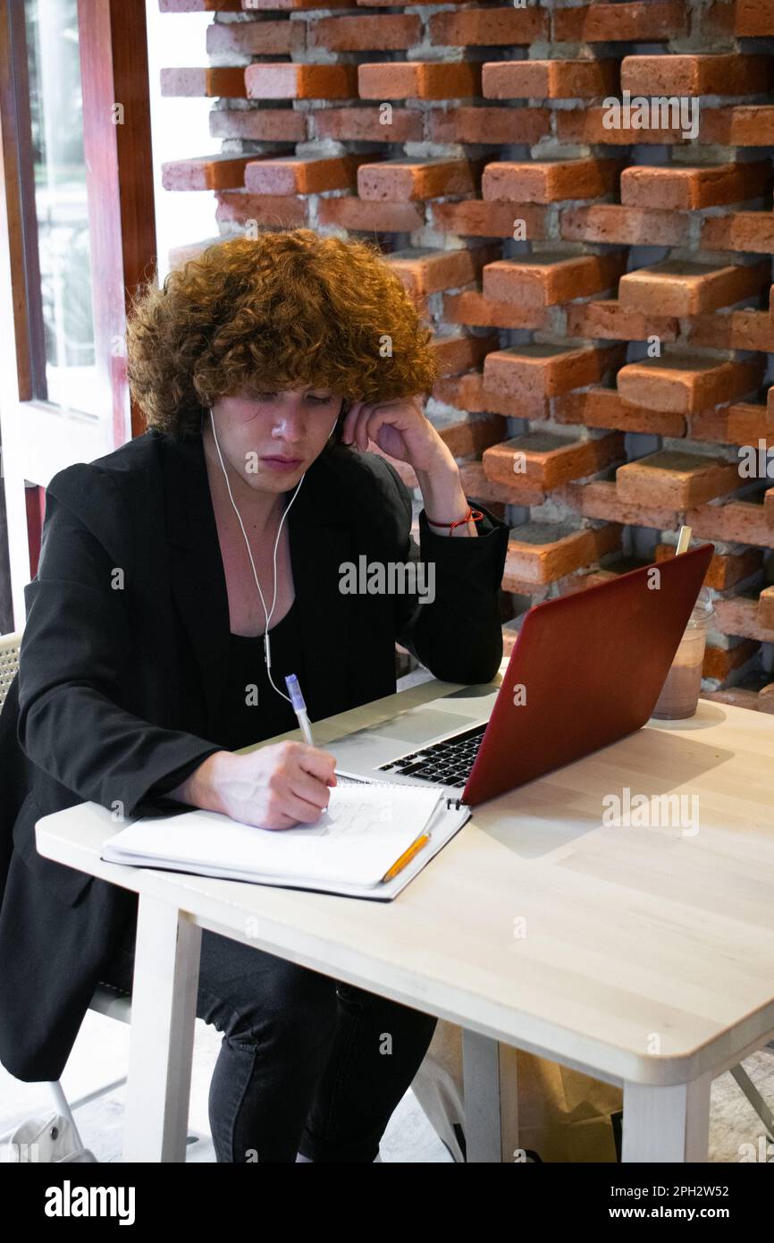 Wirting message hi-res stock photography and images - Alamy