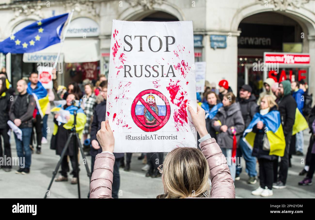 German propaganda and war crimes hi-res stock photography and images ...