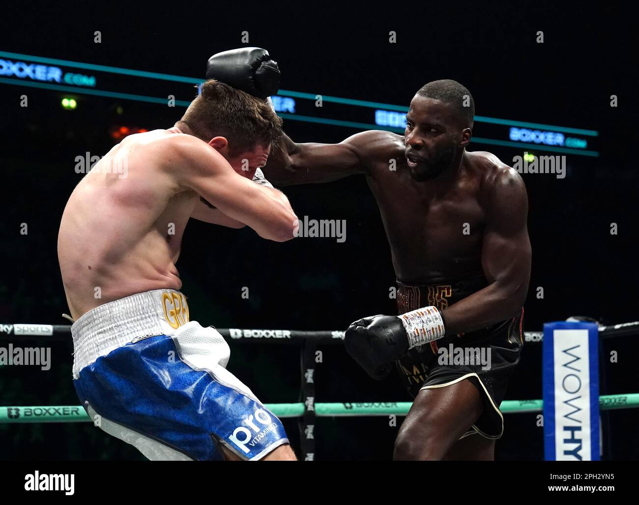 David Light (left) and Lawrence Okolie in the WBO World Cruiserweight ...