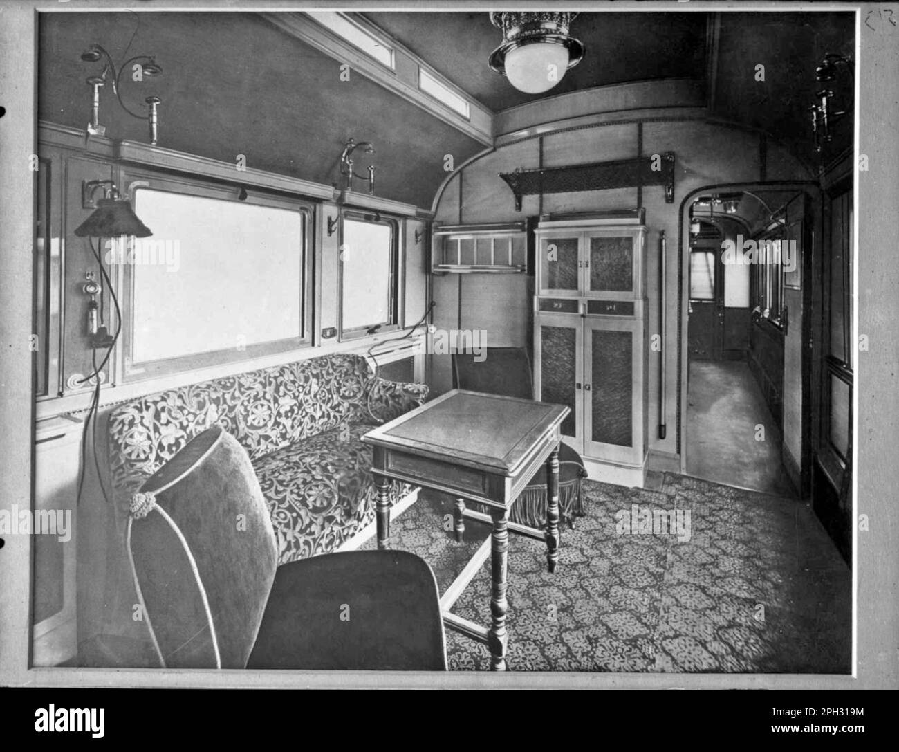 Factory photo of the Nesselsdorfer Waggonfabrik of the saloon car LI ...